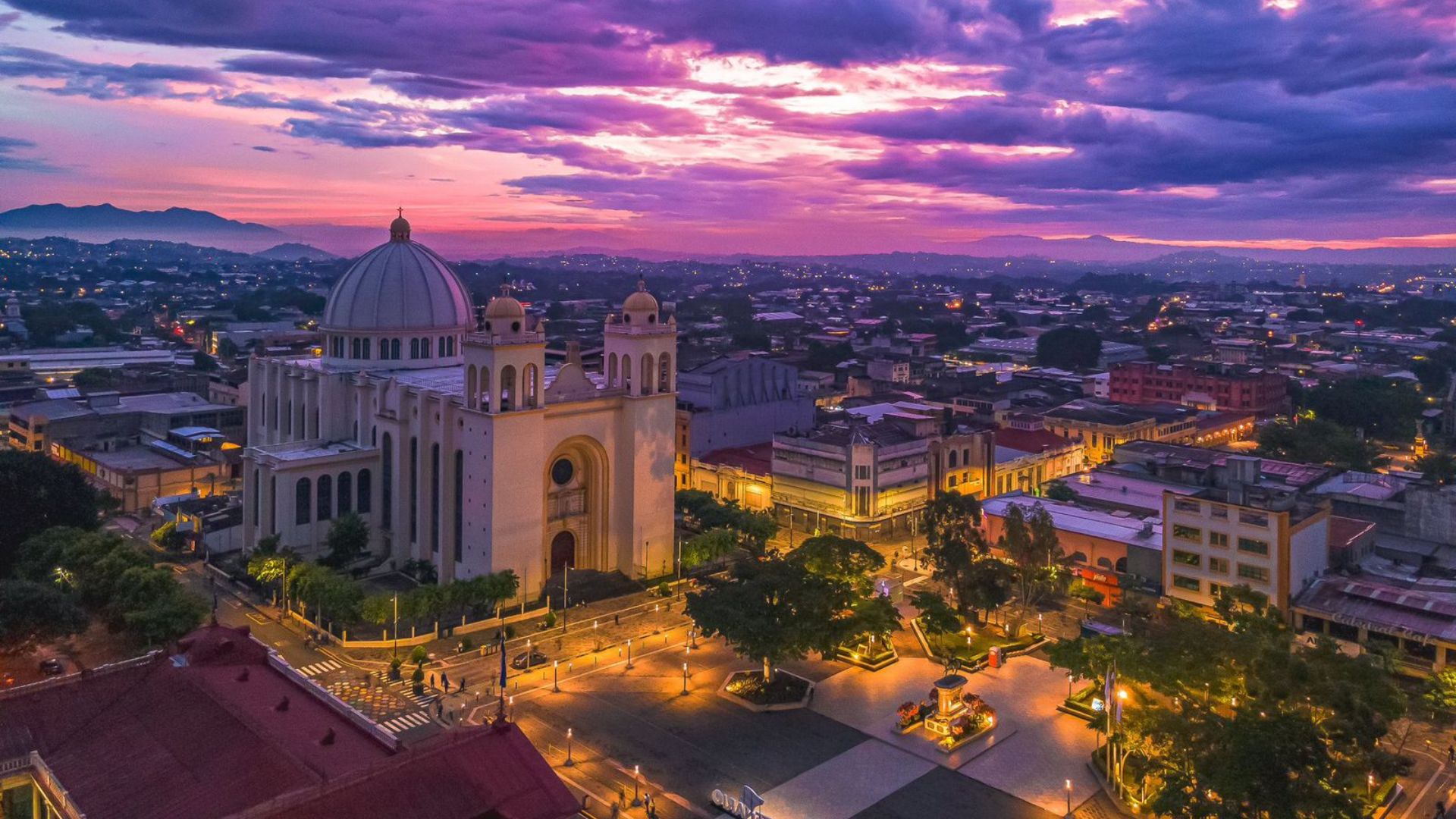 El Salvador refuerza datos geográficos y territoriales