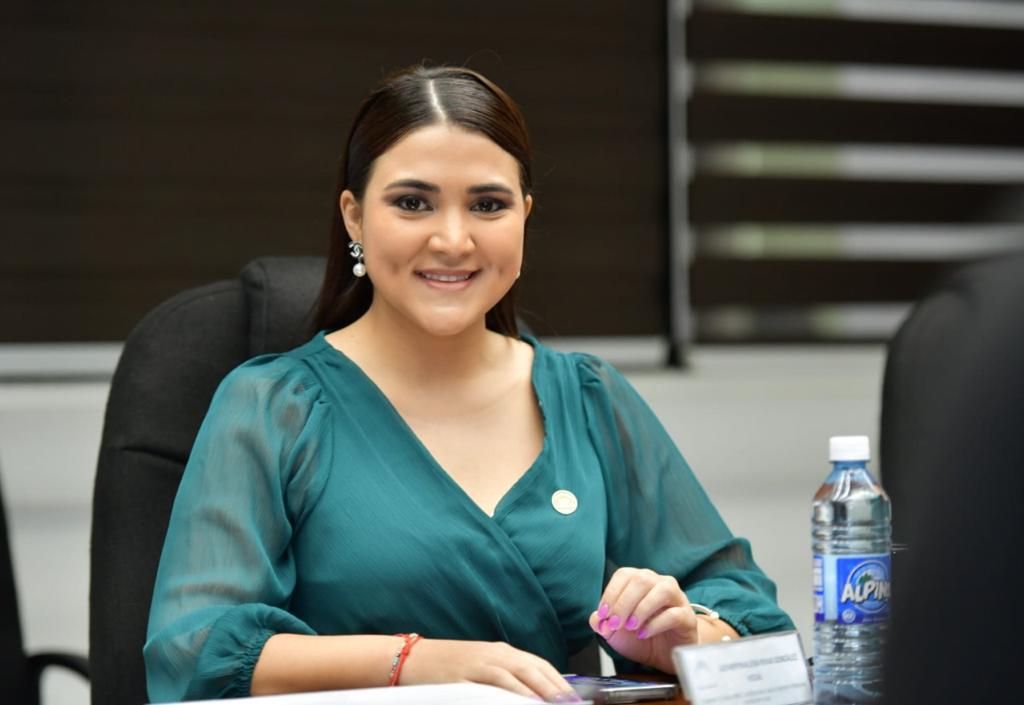 Alexia Rivas sobre compra de deuda externa: "El Salvador honra sus ...