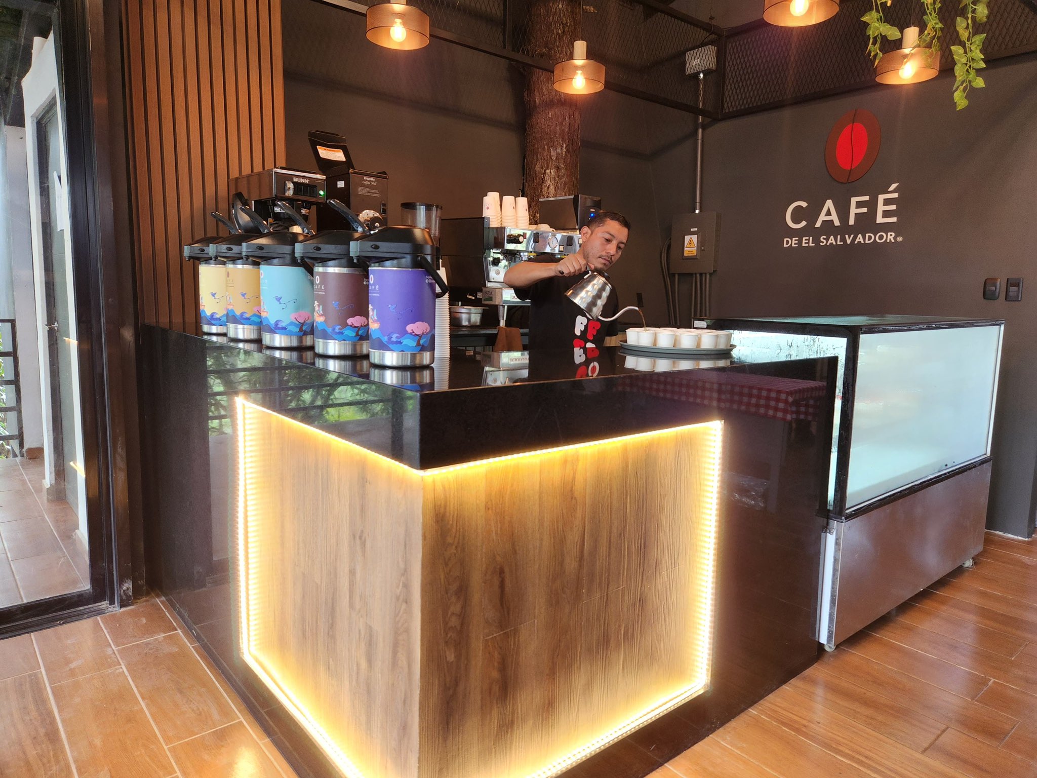 Inauguran la Cafetería Café de El Salvador en La Palma, Chalatenango